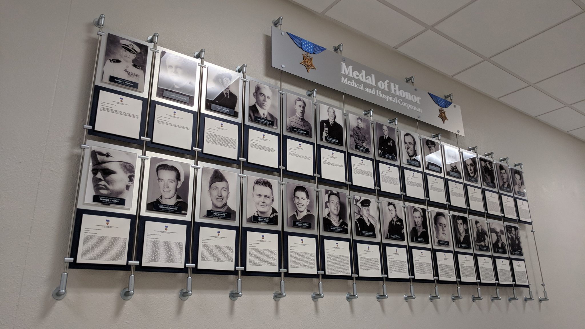 How to Design An Employee Recognition Display | signgeek blog